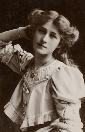 Phyllis Dare (1890-1975)